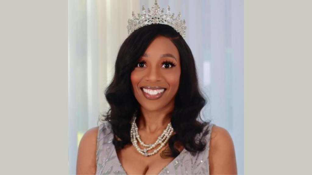 Superb Woman: Kendra L. Beck – Garland Journal
